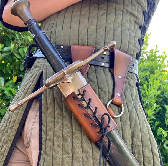 3 Proper Ways to Carry Your Sword